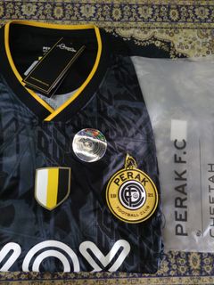 Perak FC Jersey, Men's Fashion, Activewear on Carousell