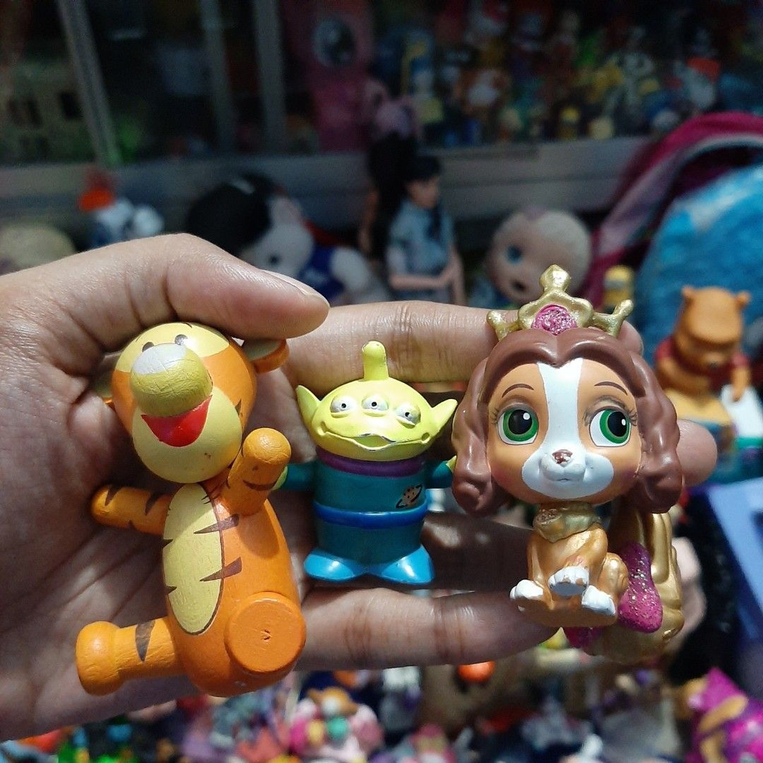 Mainan / figure dikoleksi guguk anjinh princess disney, tiger winnie ...