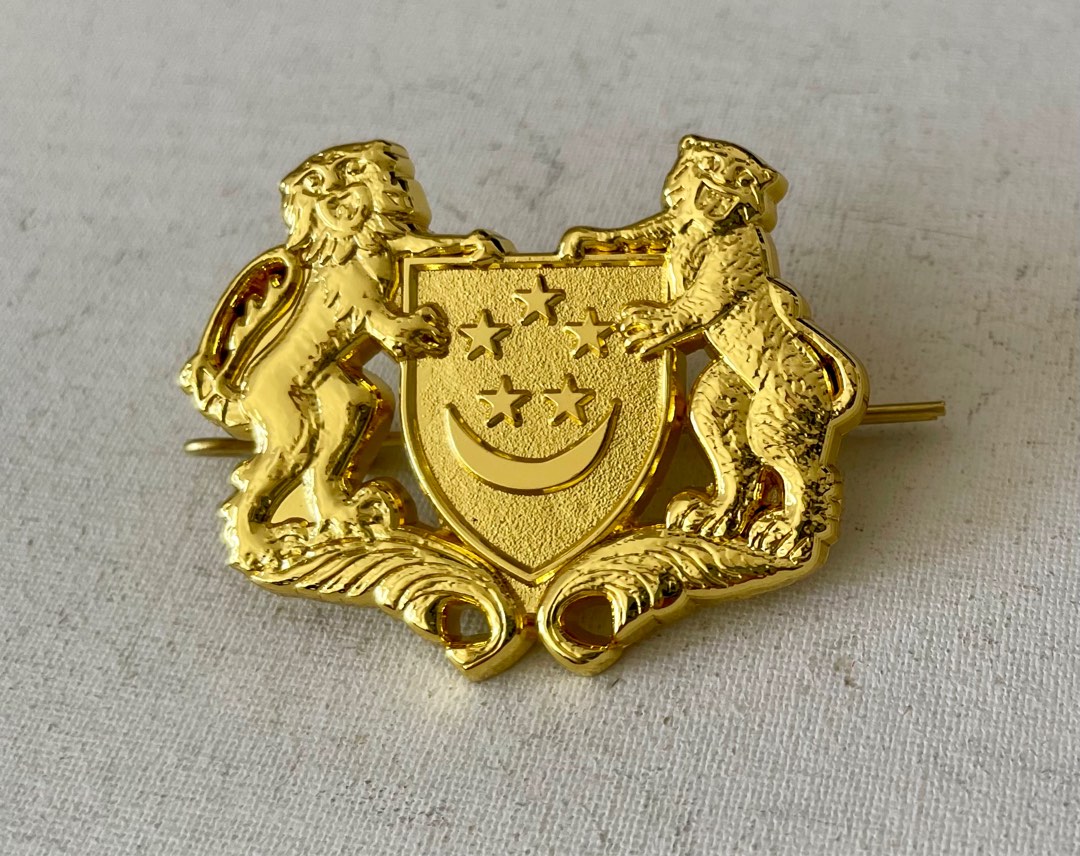 Obsolete Singapore Badge Metal Armed Forces Warrant Officer Class 2 WO2 ...