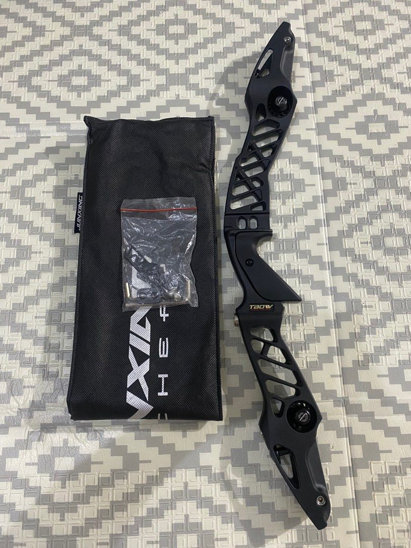 PERLENGKAPAN PANAHAN ARCHERY RISER PANAH QUIVER FINGER TAB, Olah Raga ...