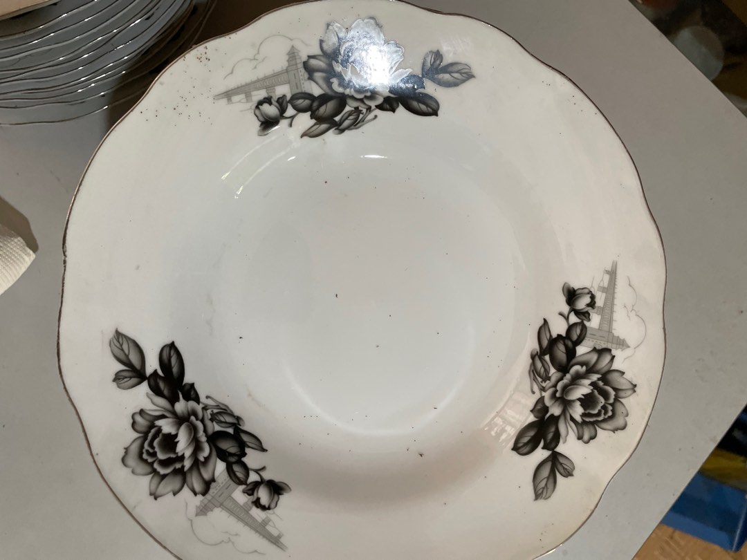 Pinggan makan vintage-classic bunga rose jambatan, Furniture & Home ...