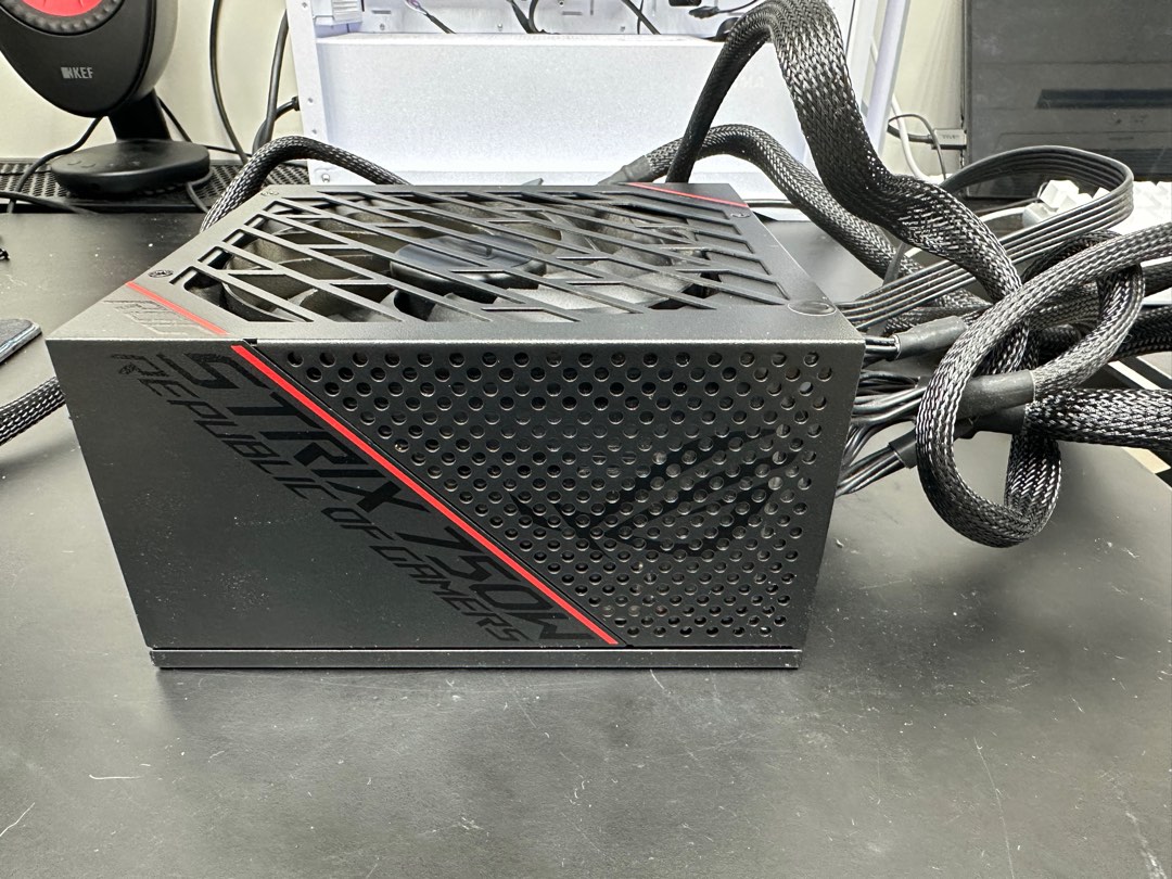 ROG 750W 金牌全模組電源, 電腦＆科技, 桌上電腦 - Carousell