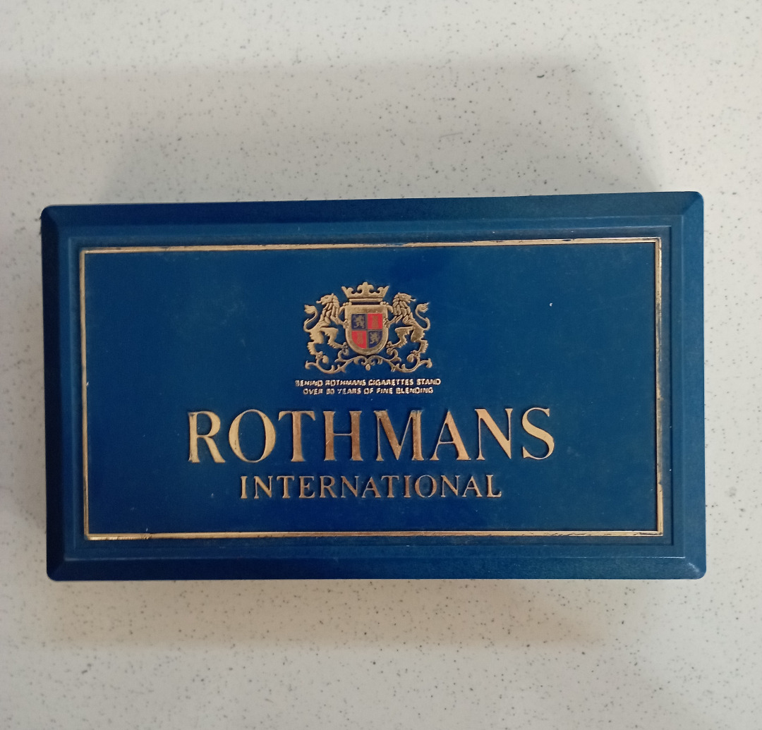 ROTHMANS INTERNATIONAL Cigarette Box 70s RARE, Hobbies & Toys ...