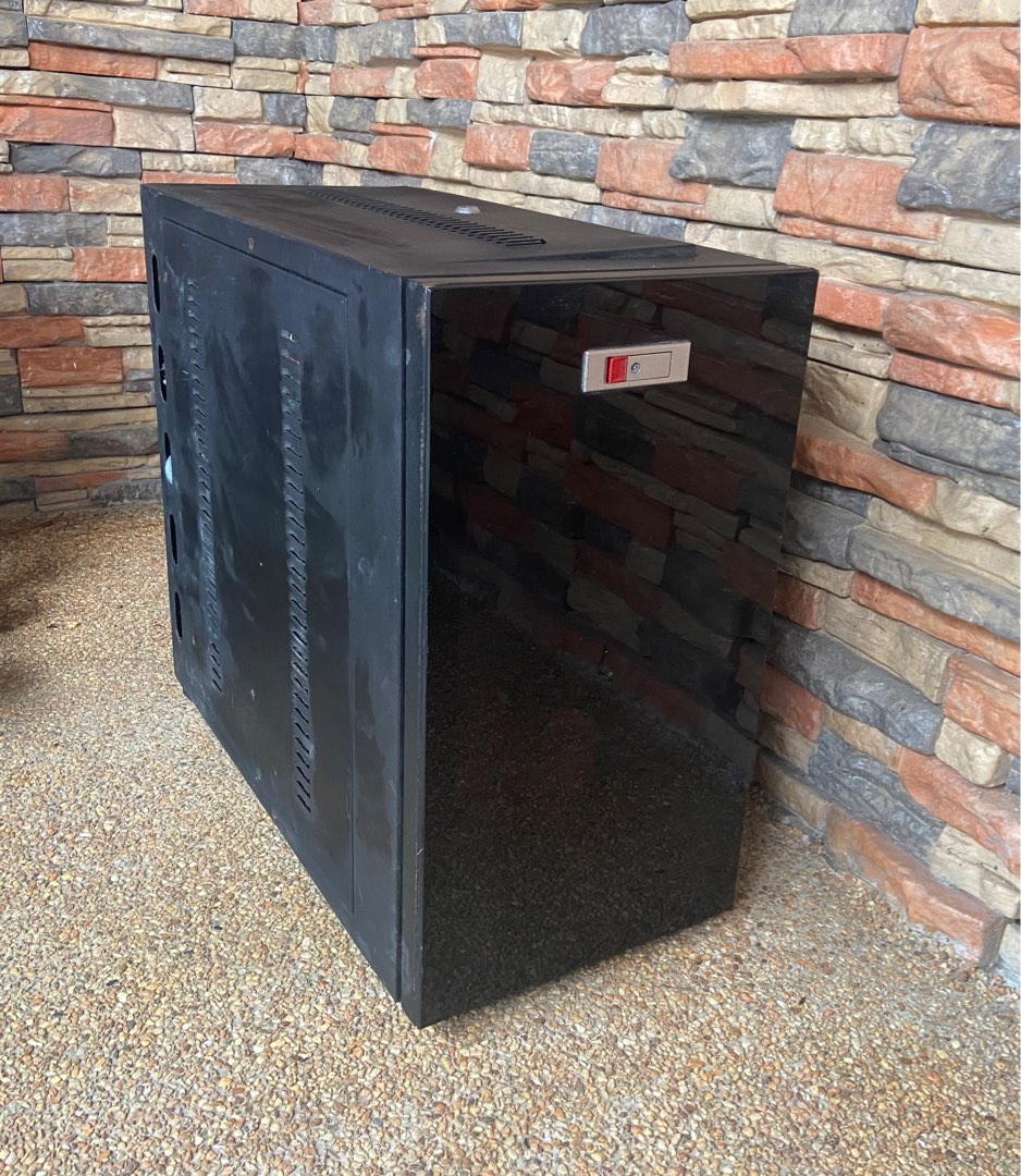 SERVER RACK DATA CABINET, Computers & Tech, Desktops on Carousell