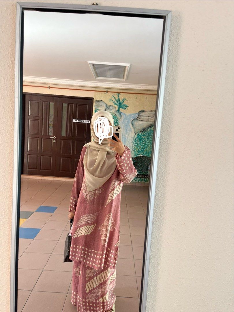 Set baju kurung / baju raya, Women's Fashion, Muslimah Fashion, Baju ...