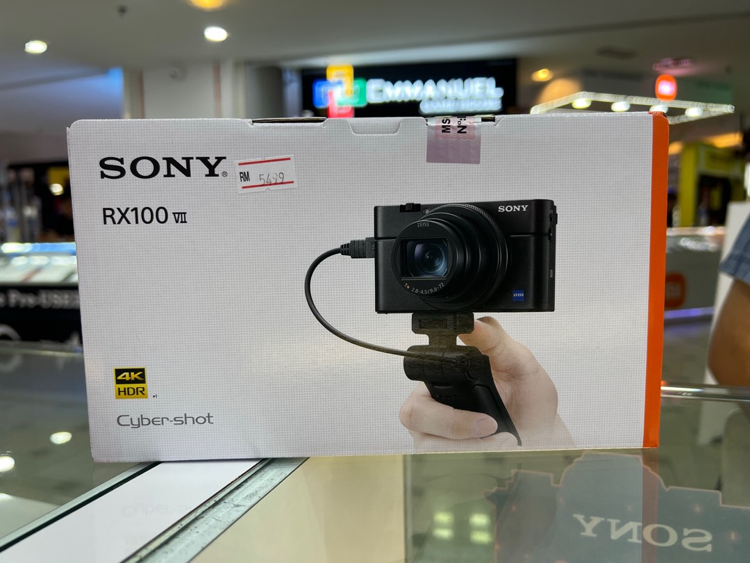 Sony RX100 MK7 Kit + 64GB + bttry x2 + Frip, Photography, Cameras on Carousell
