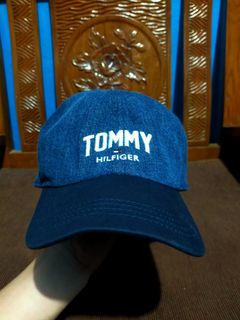 Topi tommy hilfiger, Fesyen Pria, Aksesoris, Topi di Carousell