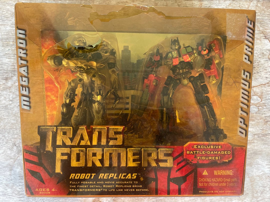 Transformers Robot Replicas - Optimus Prime and Megatron Action Figures ...