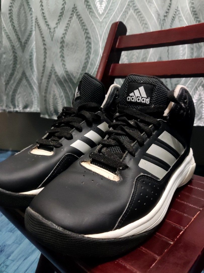 UK9 Adidas Mid Cut, Men's Fashion, Footwear, Sneakers on Carousell