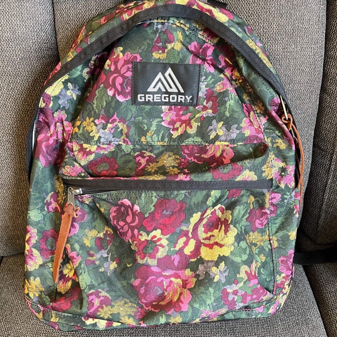日版 🇯🇵 Gregory Backpack 經典花紋 書包 背包 背囊, 女裝, 手袋及銀包, 背囊 - Carousell