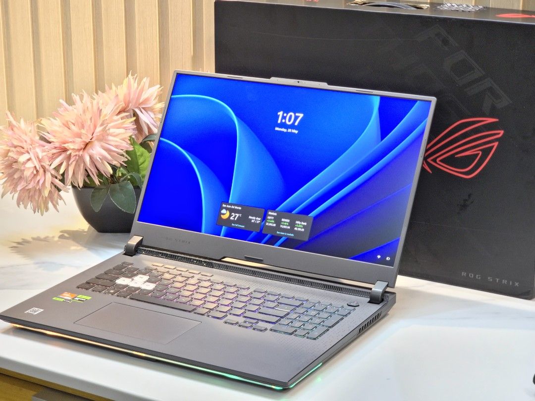 Asus Rog Strix G17 G713PV AMD Ryzen 9 7845HX 16GB RAM 1TB SSD 17.3 inch QHD 240Hz Gsync RTX 4060 ...