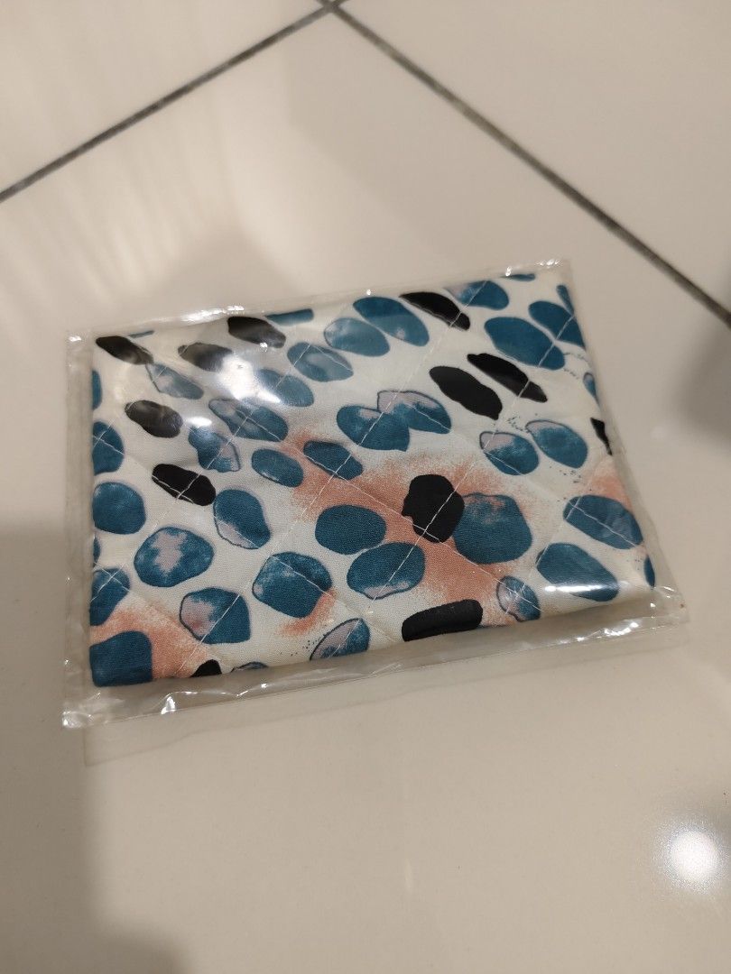 Authentic Naraya Tissue Case, Beauty & Personal Care, Sanitary Hygiene ...
