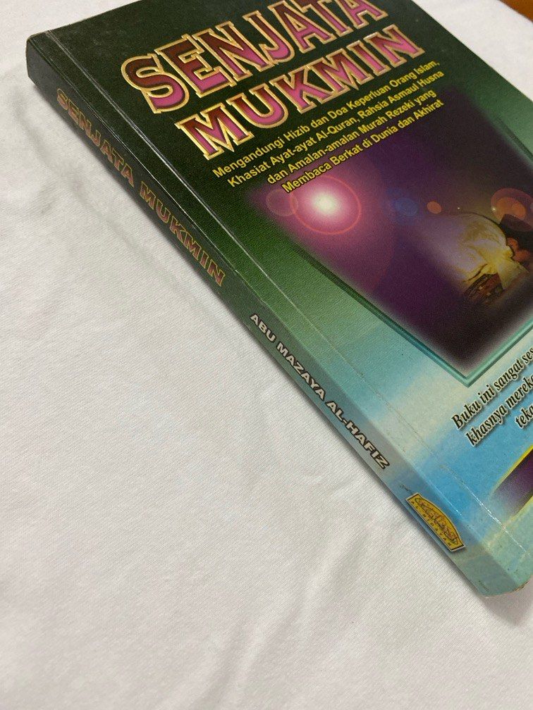BUKU SENJATA MUKMIN, Hobbies & Toys, Books & Magazines, Religion Books ...