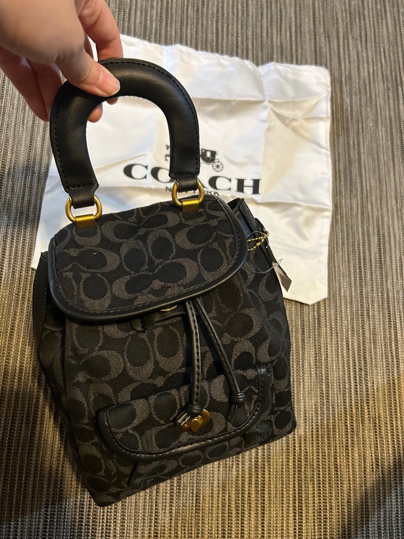Coach Backpack, Barang Mewah, Tas & Dompet di Carousell