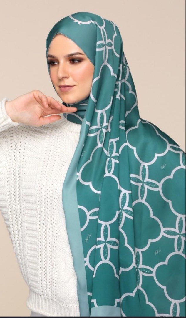 Duckscarve lattice shaw in seafoam, Women's Fashion, Muslimah Fashion ...
