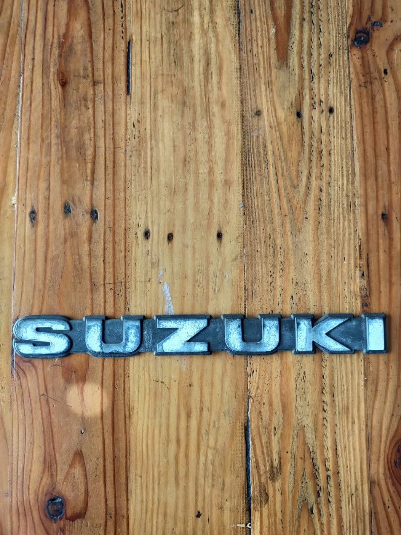 Emblem Logo Badge Suzuki Carry Lawas Asli Copotan, Aksesoris Mobil di ...