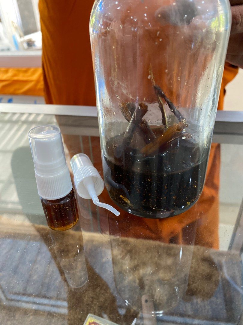 Luang Por Erp Wat Nong Mor Gaeng / Metta Oil / Wahn Sao Long / Dao ...