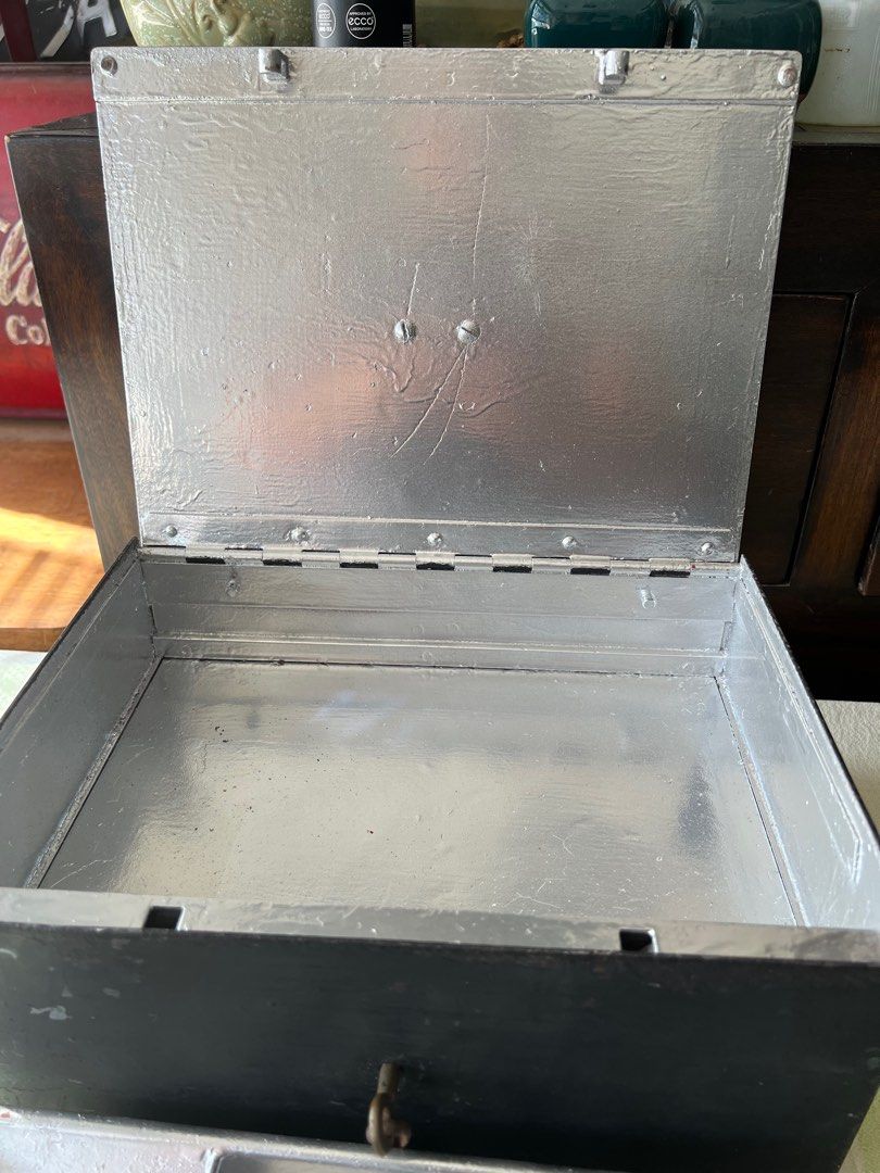 Money Strong Box, Hobbies & Toys, Memorabilia & Collectibles, Vintage ...