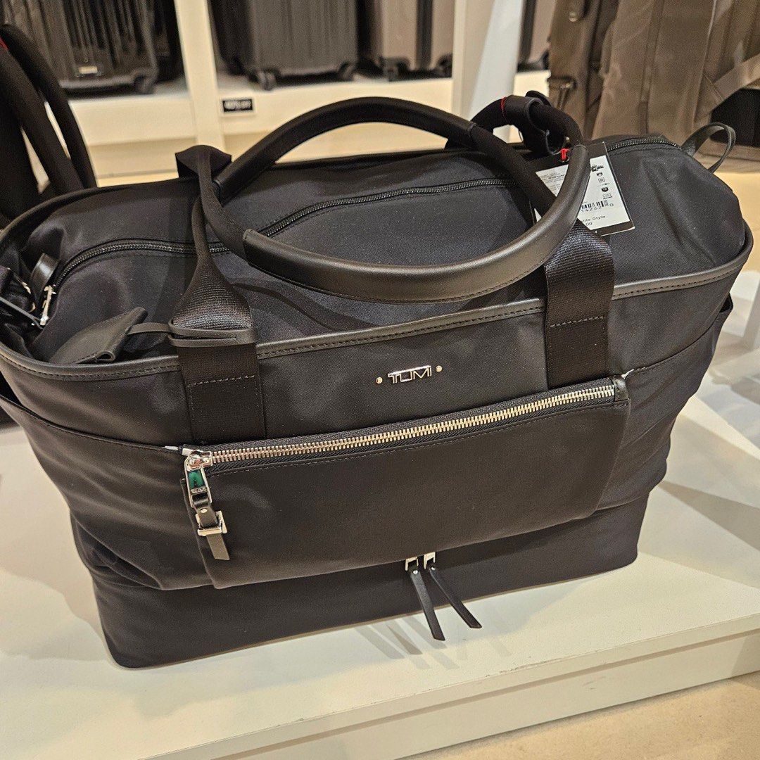 (PREORDER) TUMI CARLYN WEEKENDER, Women's Fashion, Bags & Wallets, Tote Bags on Carousell