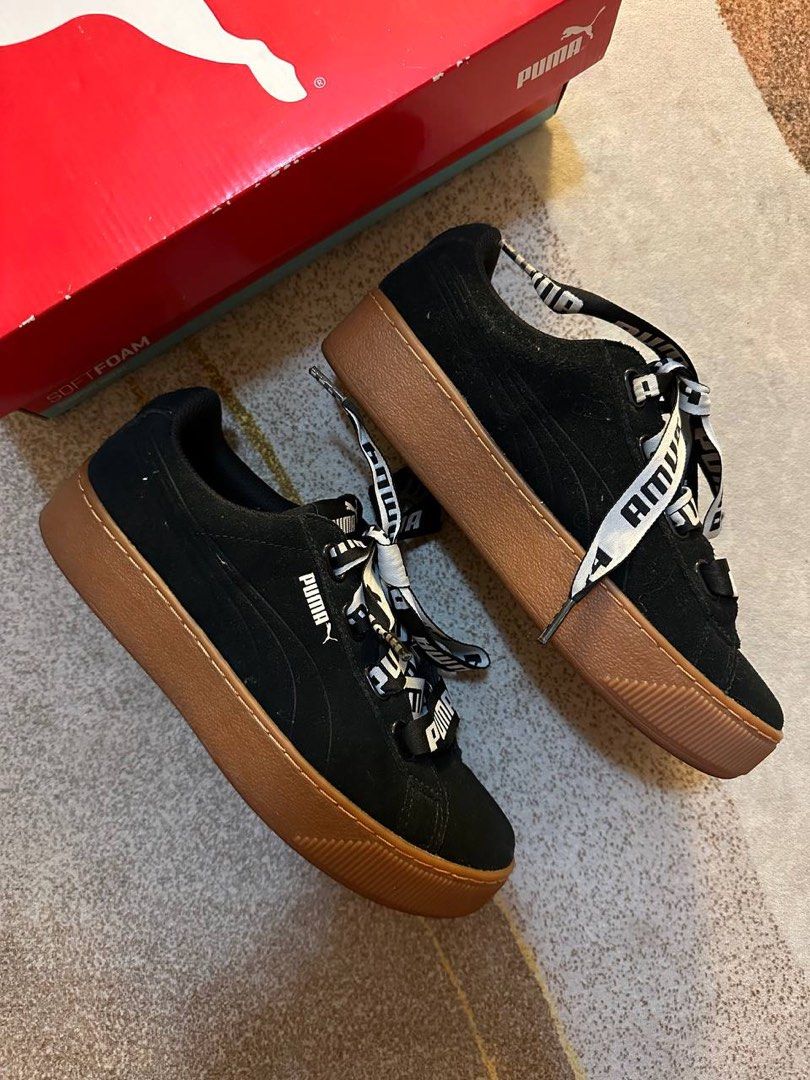 PUMA VICKY, Women's Fashion, Footwear, Sneakers on Carousell