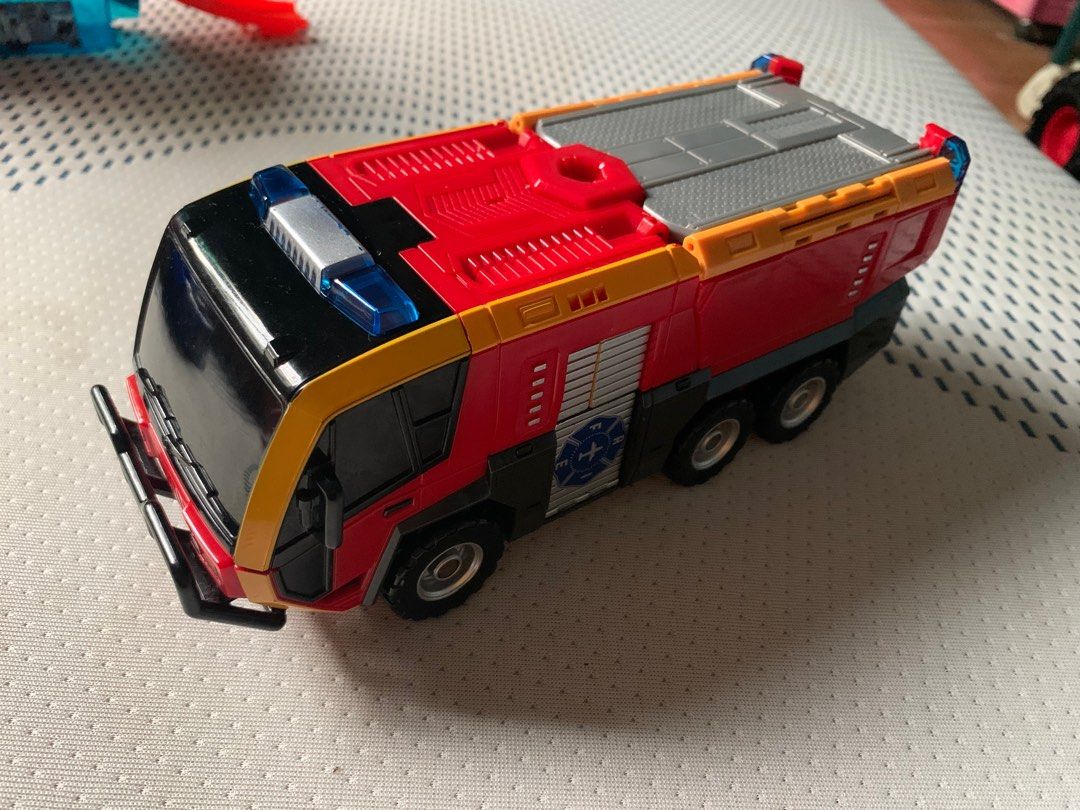 Tobot Valkan Besar, Toys & Collectibles, Mainan di Carousell