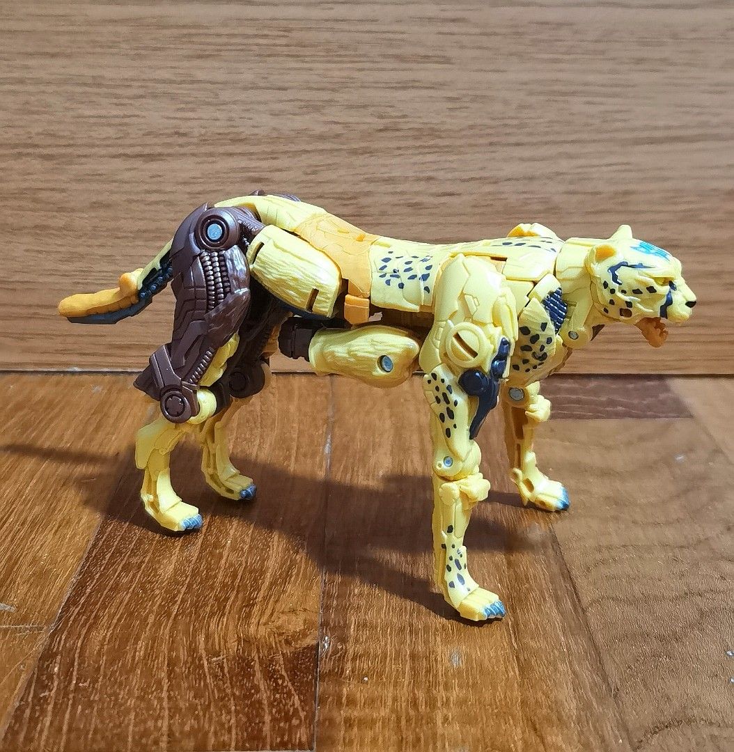 Transformers Studio Series SS 102 ROTB Optimus Prime and Mainline ...