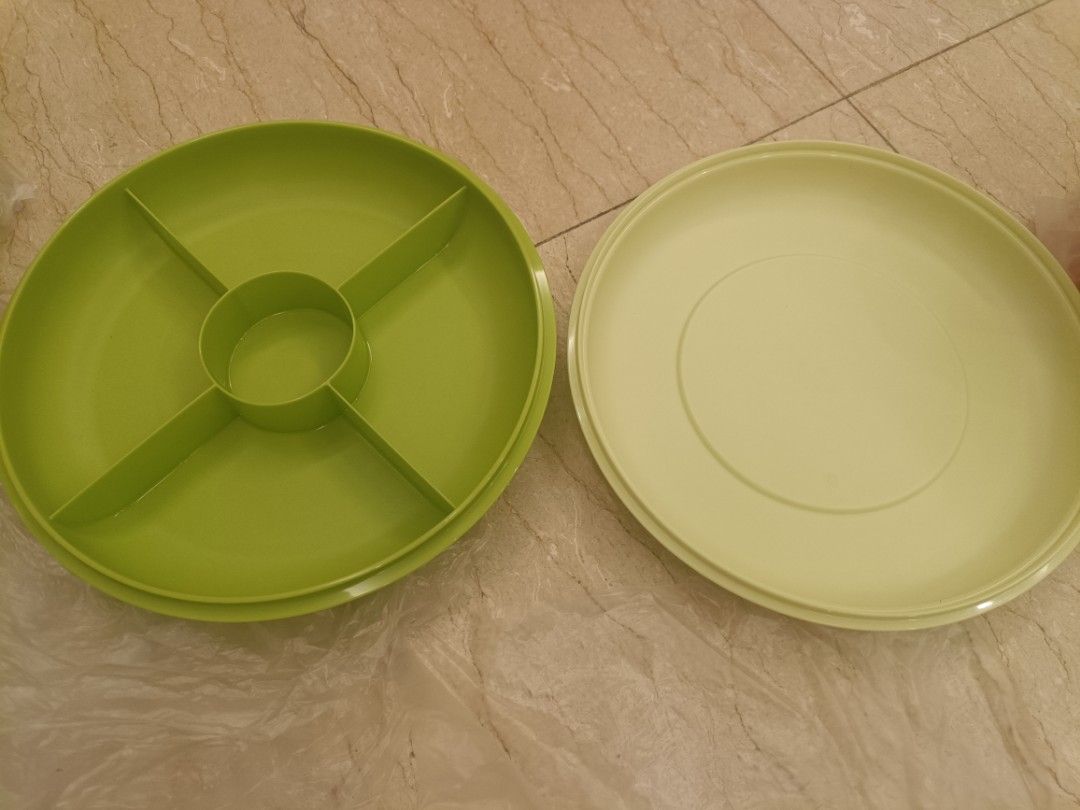 Tupperware Serving set, Furniture & Home Living, Kitchenware ...
