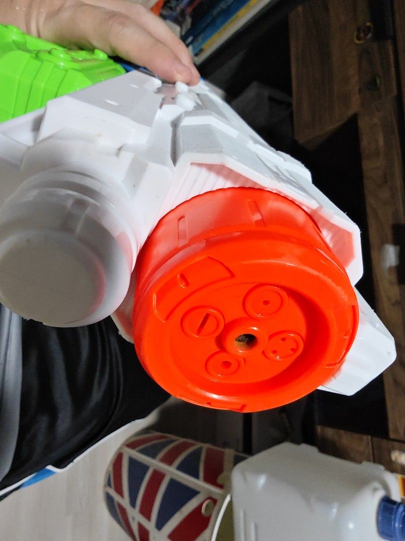 zuru xshot 1 second reload water gun big, Sports Equipment, Other ...