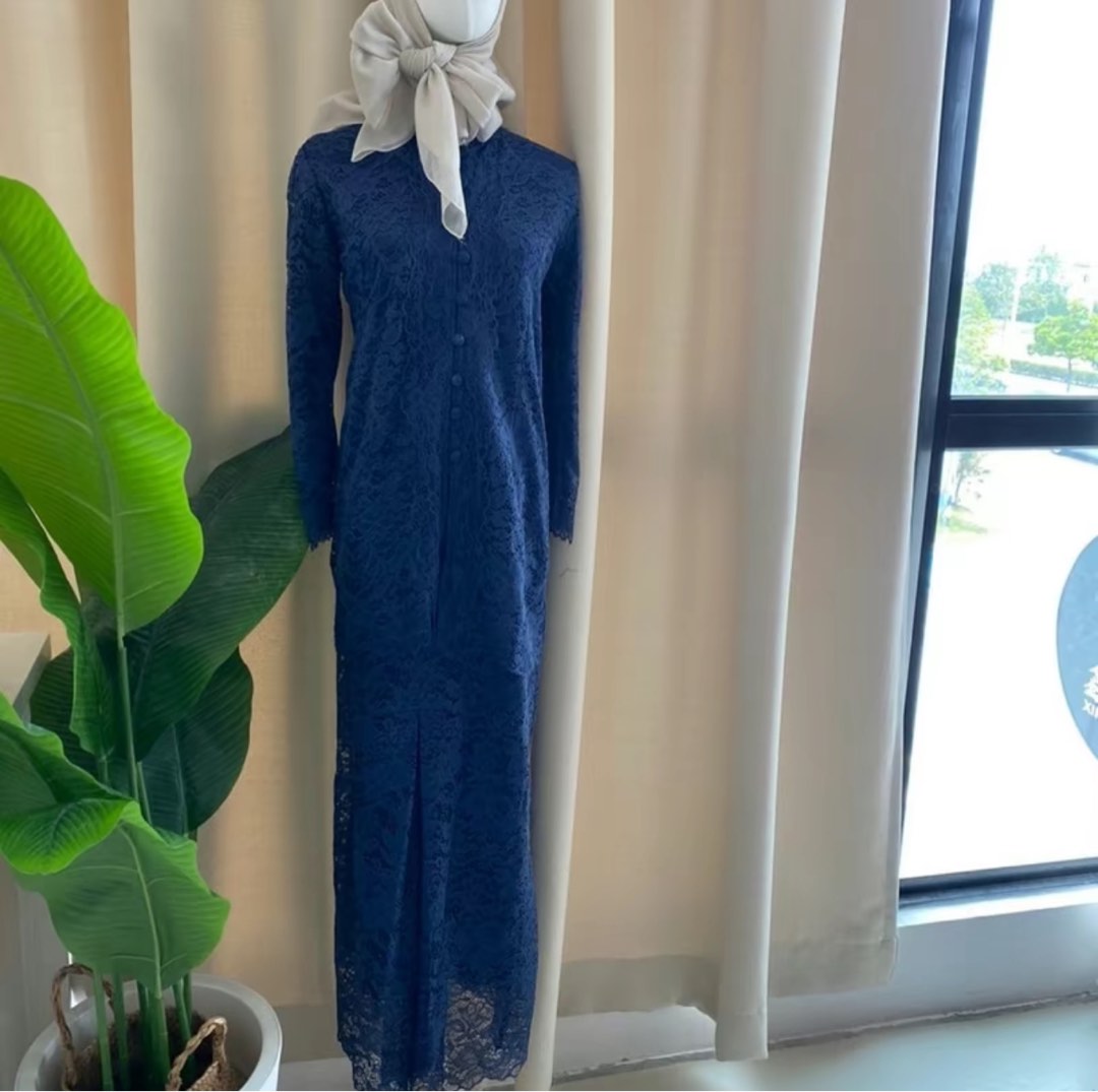 Ariessa Kebaya Pendek Lace (by CEO Chomel) in Navy size M, Women's ...