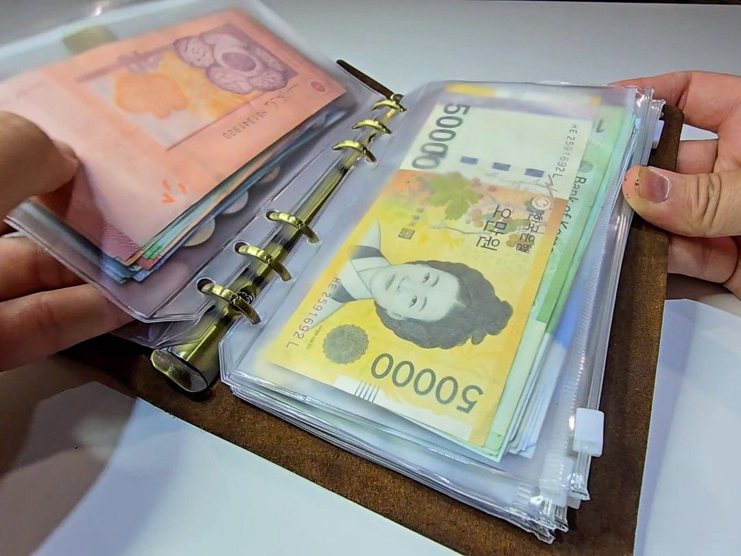 Artichan: Genuine Leather Personalised Currency Organizer, Money Folder ...