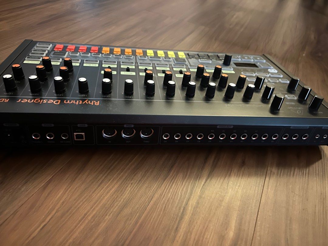 Behringer RD8 MKII 808 Drum Machine, Hobbies & Toys, Music & Media ...