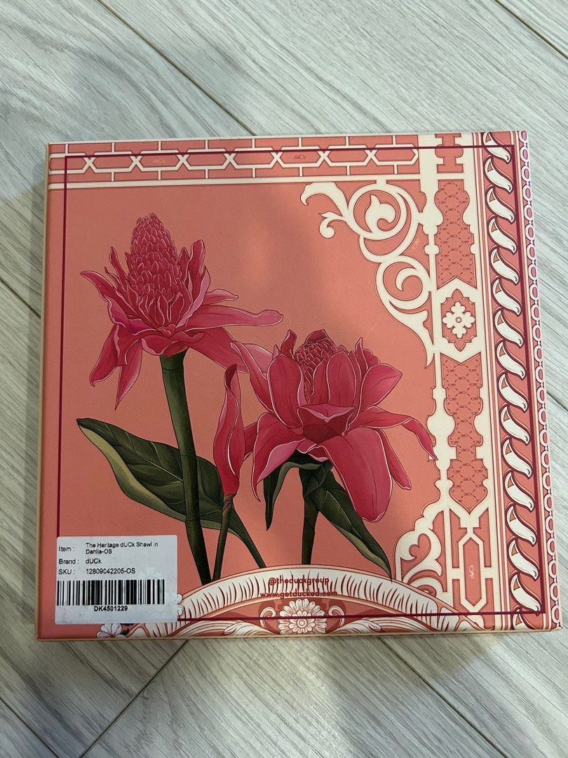 Duck Shawl - The Heritage duck, Women's Fashion, Muslimah Fashion ...