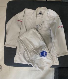 Evolve MMA Brazilian jiu jitsu gi, Men's Fashion, Activewear on Carousell