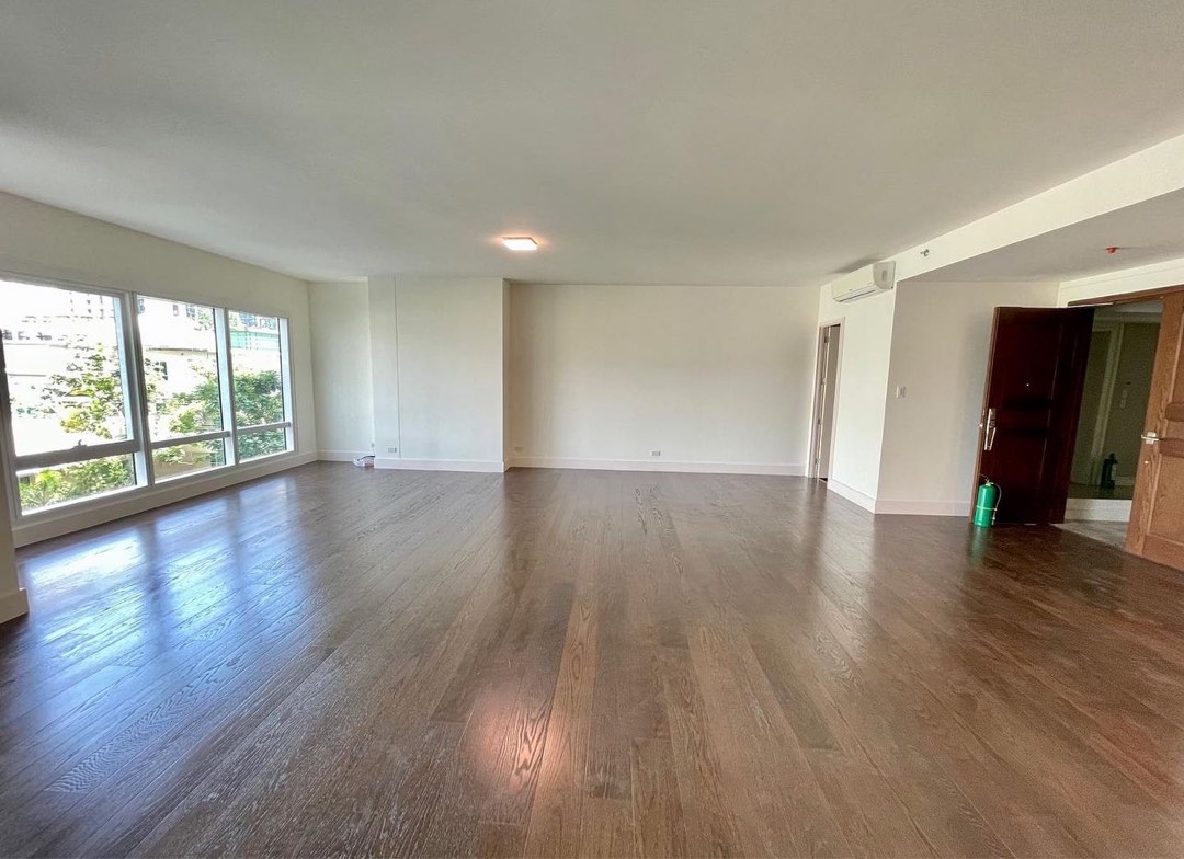 For Sale Rare 3 Bedroom Unit in Edades Suites, Property, For Sale ...