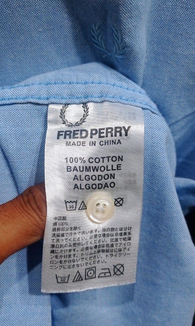 FRED PERRY KEMEJA BLUE SKY, Fesyen Pria, Pakaian , Atasan di Carousell