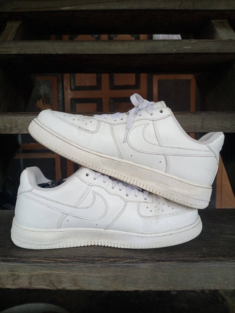 Nike Air Force 1 Full White, Fesyen Pria, Sepatu , Sneakers di Carousell
