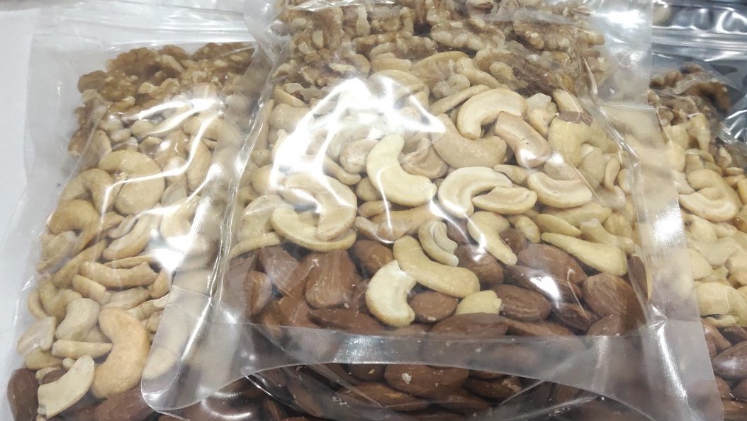 Roasted Premium Mixed Nuts (healthy and unsalted), Food & Drinks, Fresh ...