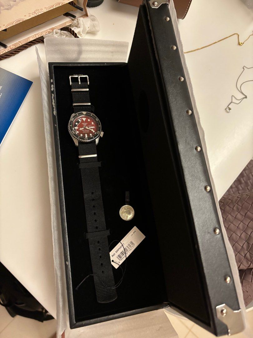 Seiko 5 Brian May edition (SRPE84K1), Men's Fashion, Watches ...
