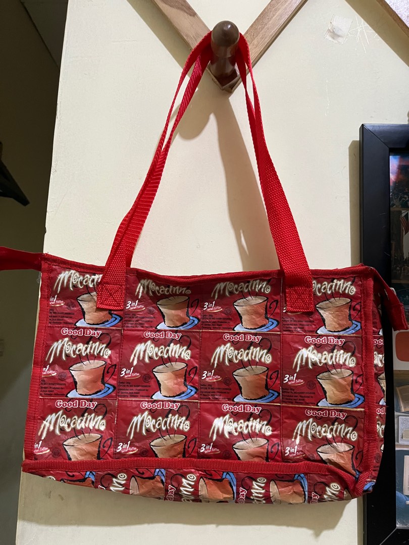 Tas daur ulang sampah sachet, Barang Mewah, Tas & Dompet di Carousell