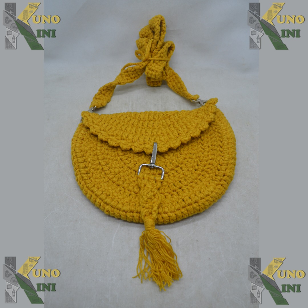 TAS SELEMPANG RAJUTAN WARNA KUNING - SMALL BAG CROCHET, Antik, Pajangan ...