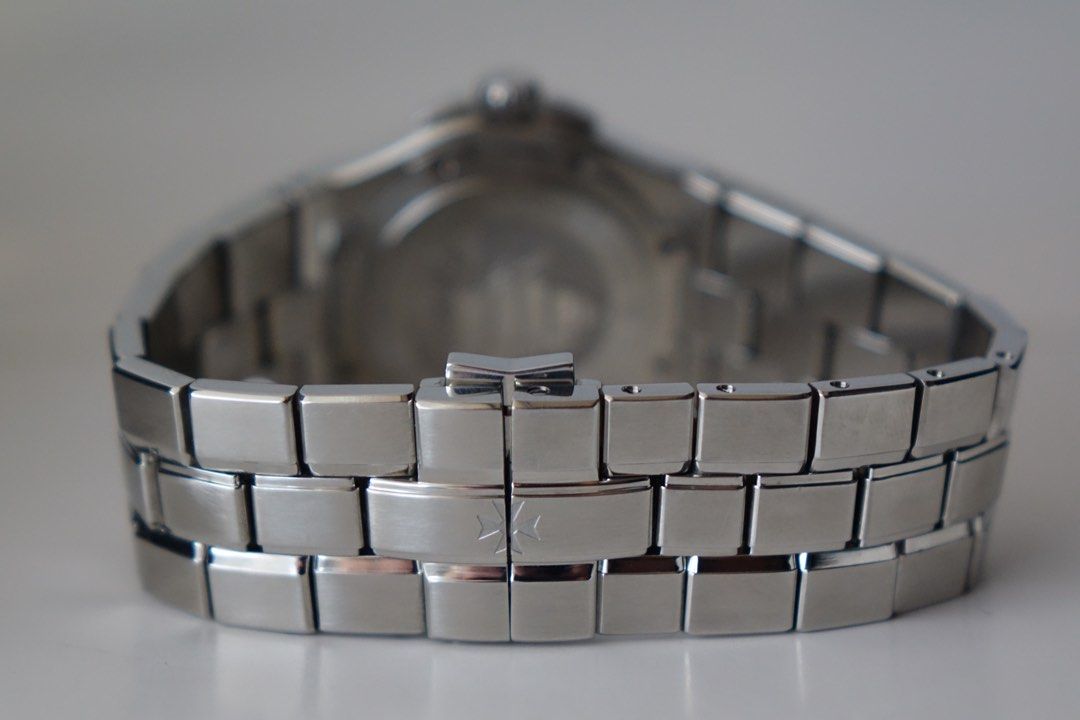 Vacheron Constantin Overseas Gen 1 42040 white guilloche dial, Luxury ...