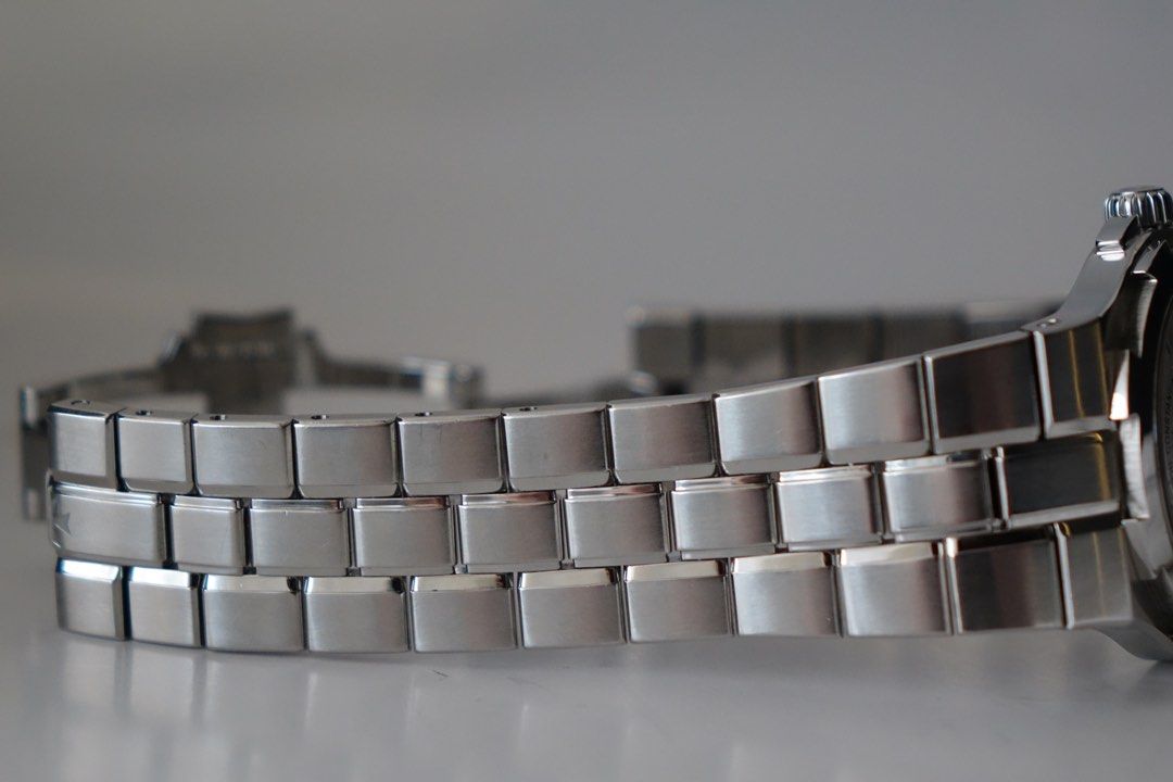 Vacheron Constantin Overseas Gen 1 42040 white guilloche dial, Luxury ...