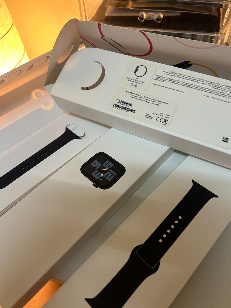 Apple Watch SE (2nd Gen) 44 mm Midnight Aluminum Case with Midnight ...