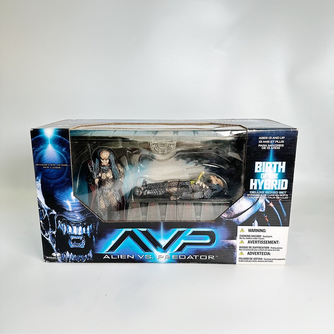 AVP Alien vs Predator Birth of the Hybrid Deluxe Boxed Set, Hobbies ...
