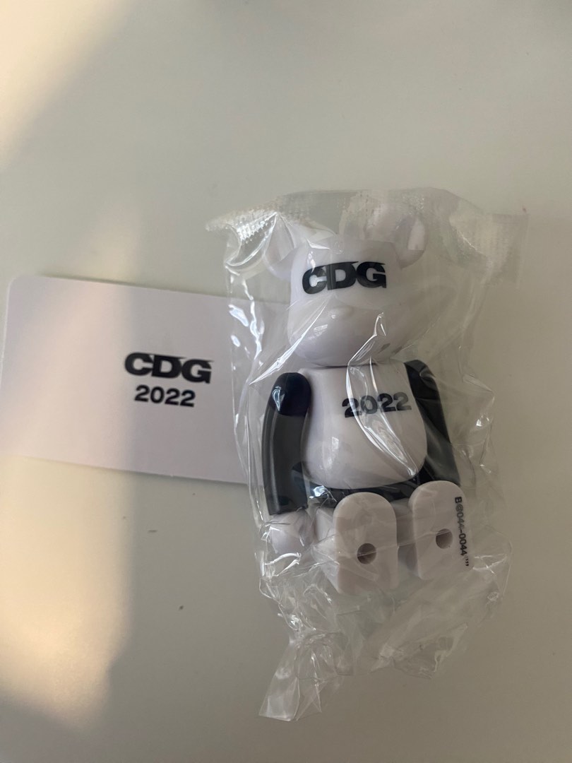 Bearbrick 100% Series 44 Secret - CDG Comme des Garcons 2022, Hobbies ...