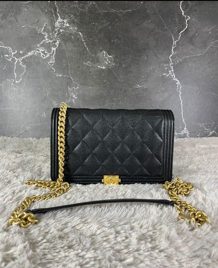 BNIB Chanel woc boy black caviar ghw Complete boutique 2024, Barang Mewah, Tas & Dompet di Carousell