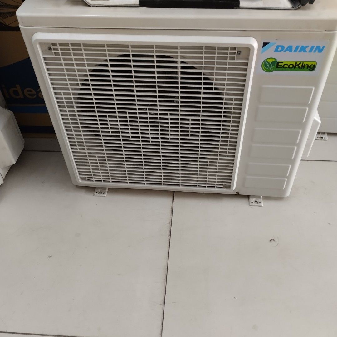 Daikin EcoKing 1Hp Used Ceiling Cassette Aircond Likenew R410A 2019, TV ...