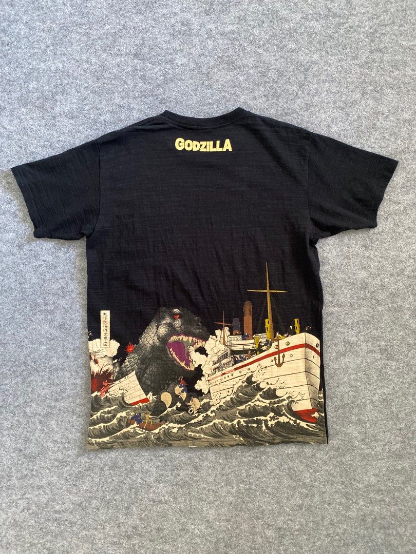 Godzilla tag official japan full art, Fesyen Pria, Pakaian , Atasan di ...