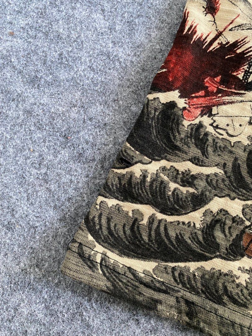 Godzilla tag official japan full art, Fesyen Pria, Pakaian , Atasan di ...