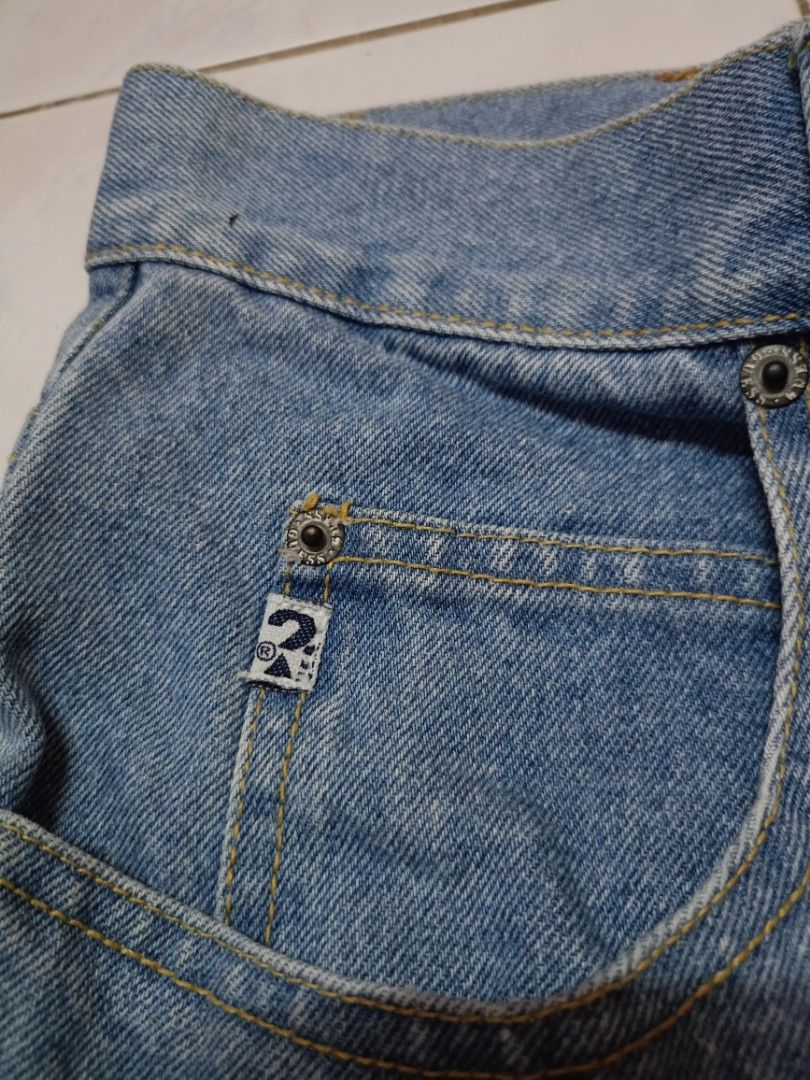 Guess beggy cutting, Men's Fashion, Bottoms, Jeans on Carousell